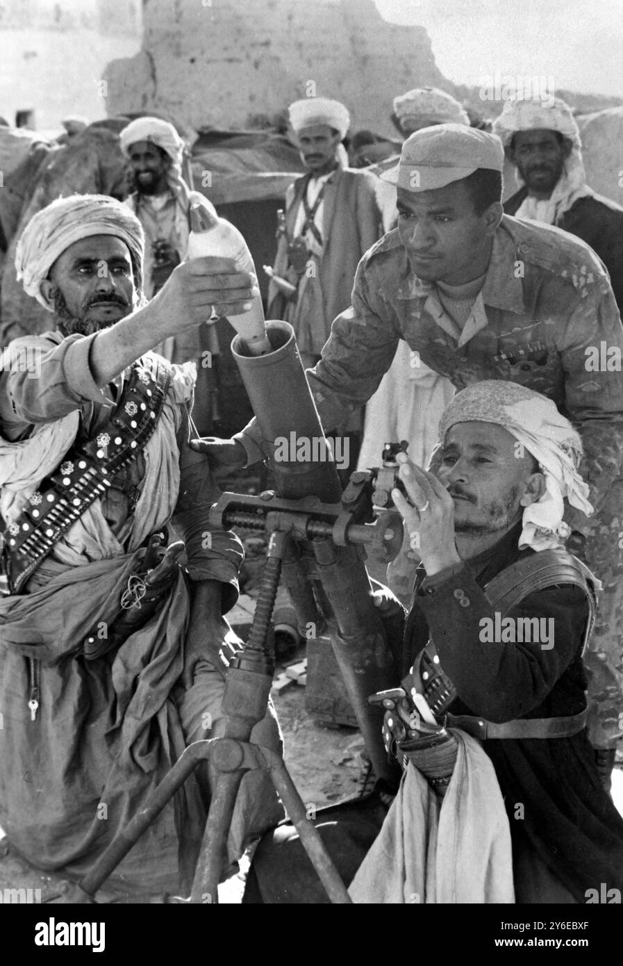 21 NOVEMBER 1962 A UNITED ARAB REPUBLIC SOLDIER ADVISES REVOLUTIONARY ...