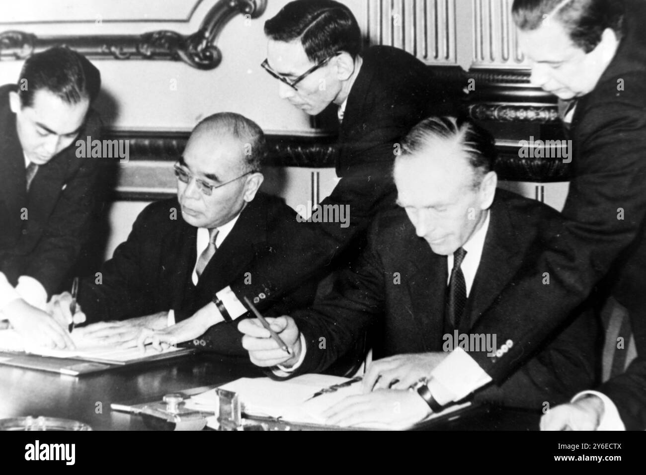 ANGLO JAPANESE TREATY SIGNED IN LONDON WITH JAPANESE AMBASSADOR KATSUMI ...