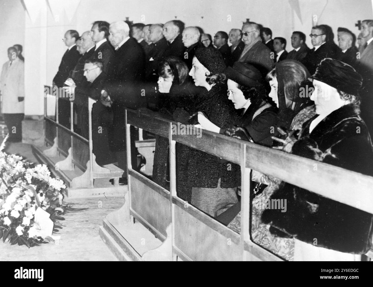 ALEC HEAD HUSBAND'S FUNERAL WITH NEVILLE SELLWOOD IN FRANCE / ; 10 ...