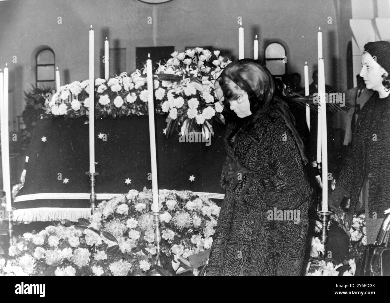 ALEC HEAD HUSBAND'S FUNERAL WITH NEVILLE SELLWOOD IN FRANCE / ; 10 ...