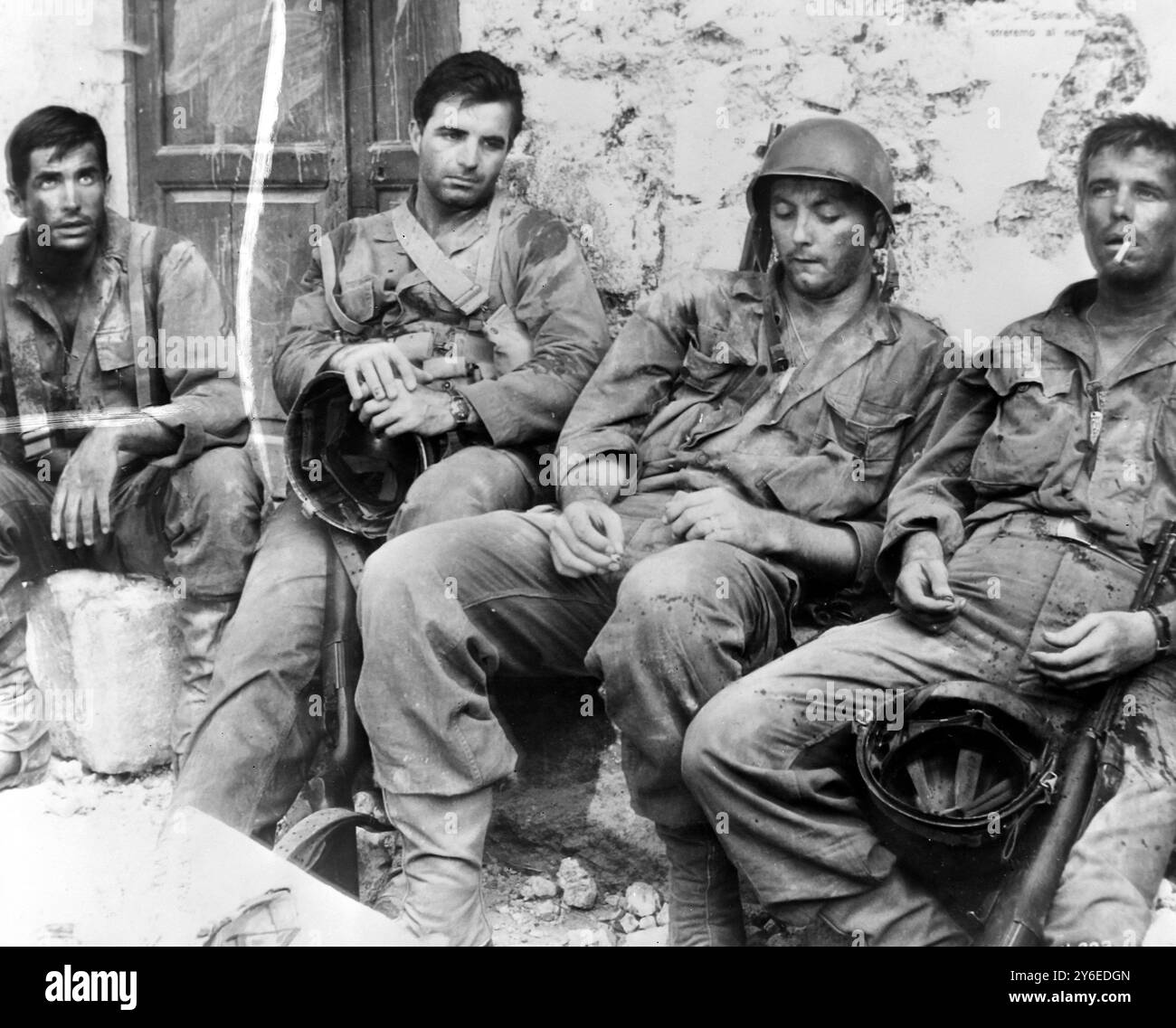 GEORGE HAMILTON, VINCENT EDWARDS, GEORGE PEPPARD AND JIM MITCHUM IN THE ...