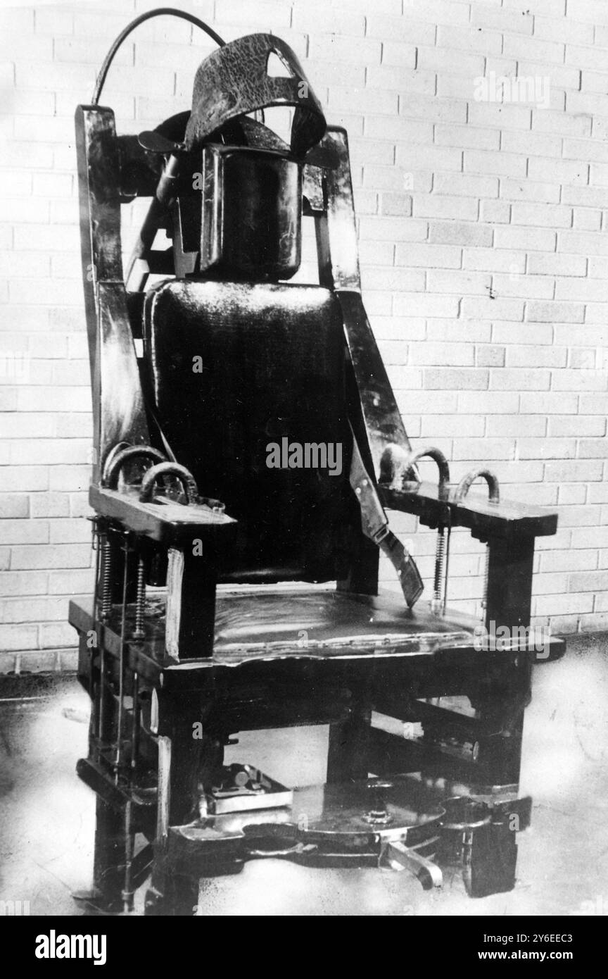 LAW & ORDER ELECTRIC CHAIR IN PRISON CALIFORNIA ; 7 NOVEMBER 1962 Stock ...