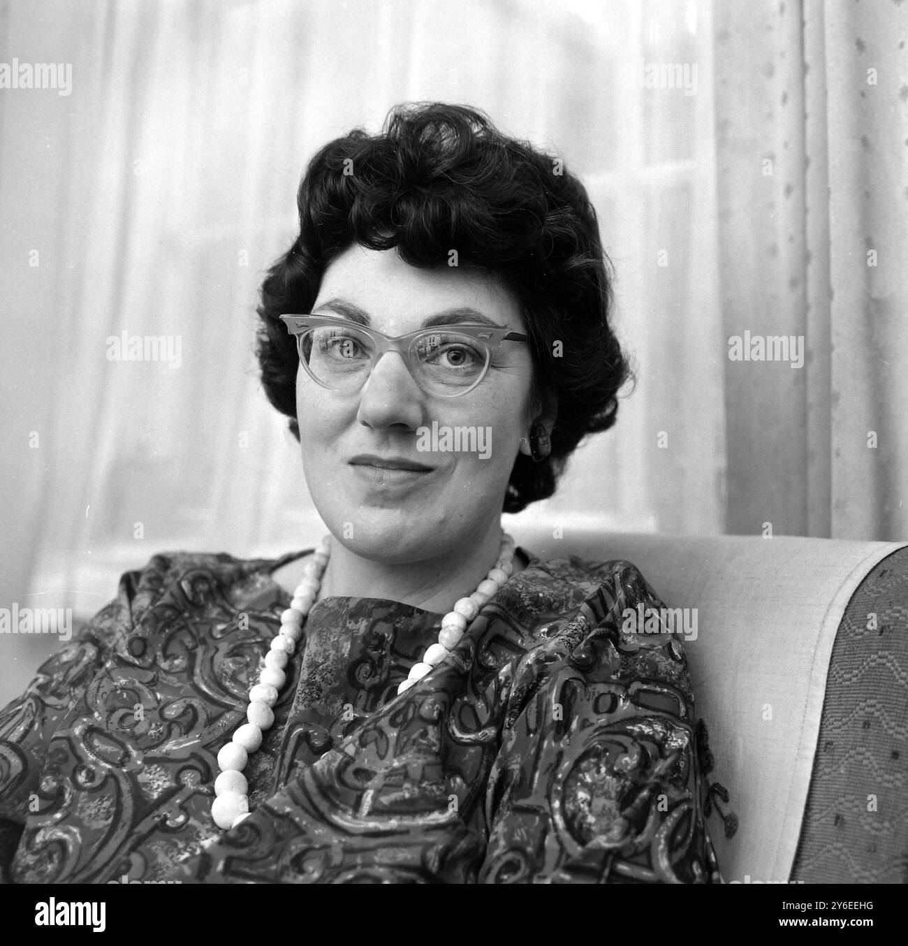 DOREEN VALIENTE PORTRAIT / ; 6 NOVEMBER 1962 Stock Photo - Alamy
