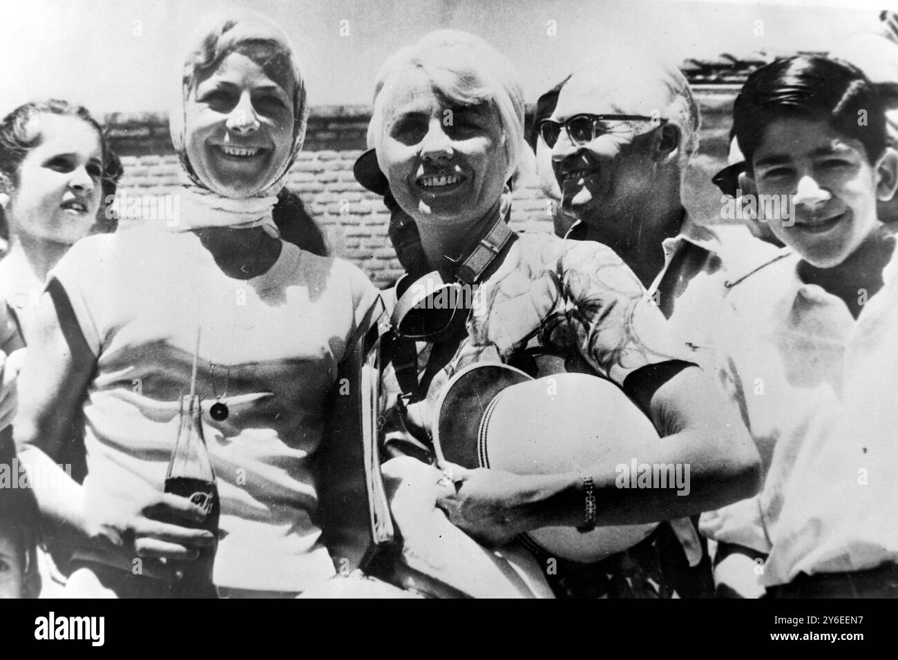 MOTOR CAR ARGENTINE GRAND PRIX EWY ROSQVIST AND URSULA WIRTH SMILING ...