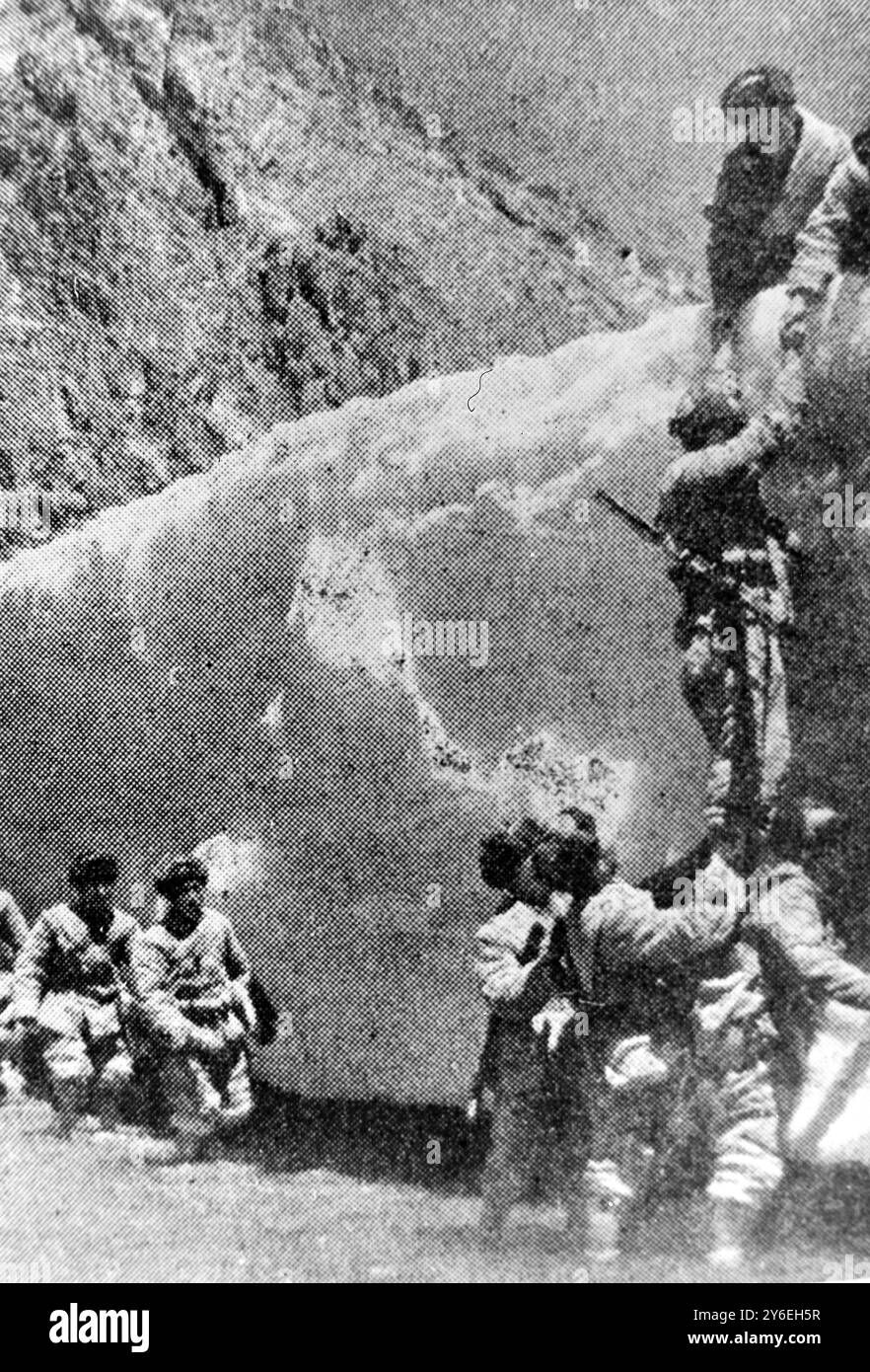 1962 war china Black and White Stock Photos & Images - Alamy