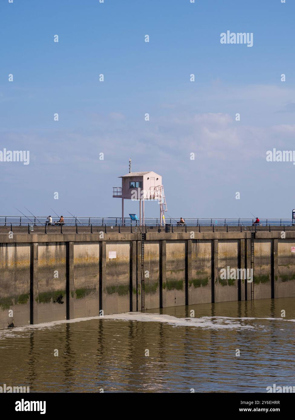 The Pink Hut, Harbour Wall, Cardiff Bay Barrage, Cardiff Bay, Cardiff ...