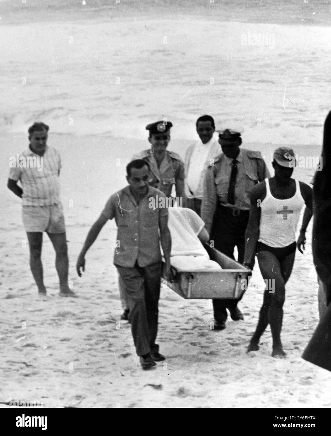 ILYA TCHERNYSCHOV I BODY IN RIO DE JANEIRO / ; 27 OCTOBER 1962 Stock ...