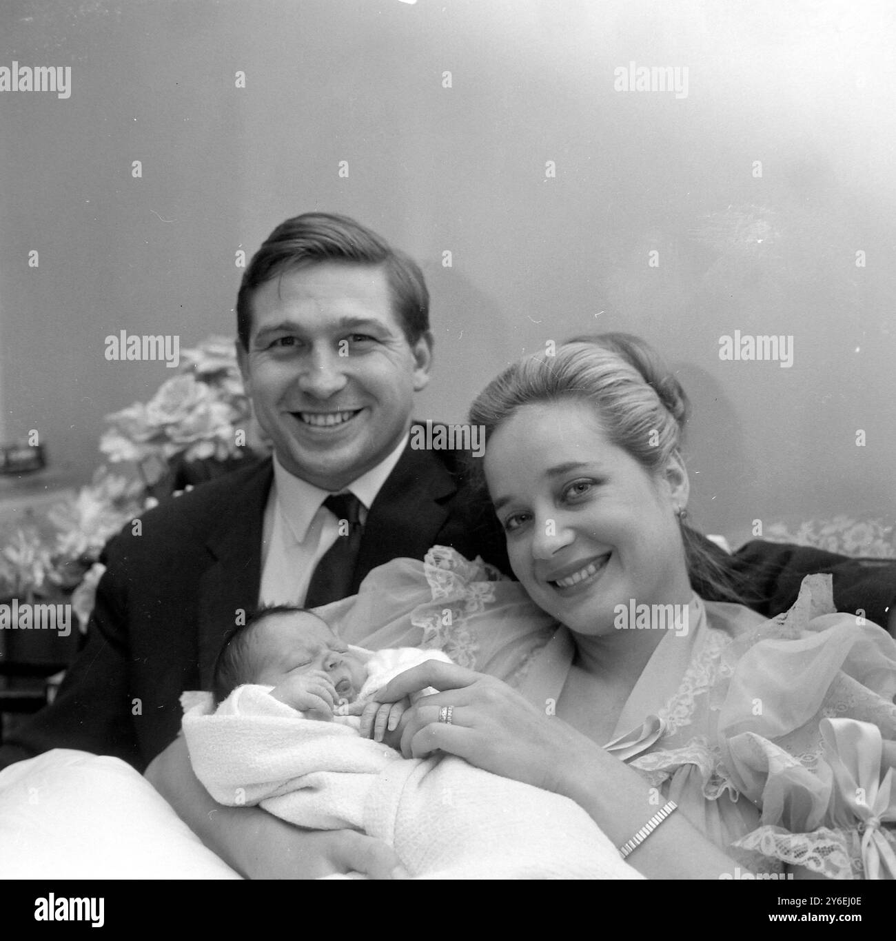 Sylvia syms and baby hi-res stock photography and images - Alamy