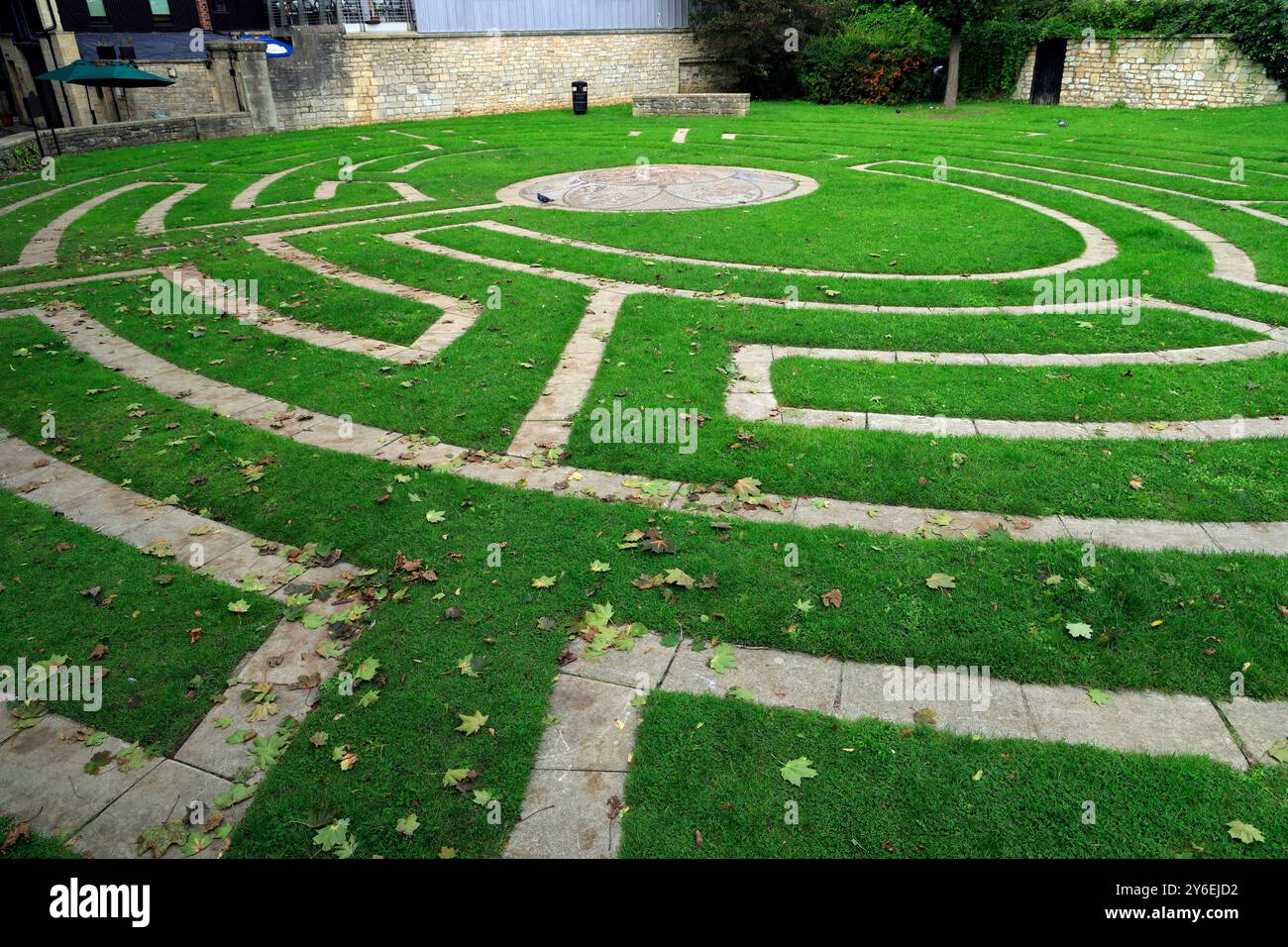 Beazer garden maze hi-res stock photography and images - Alamy