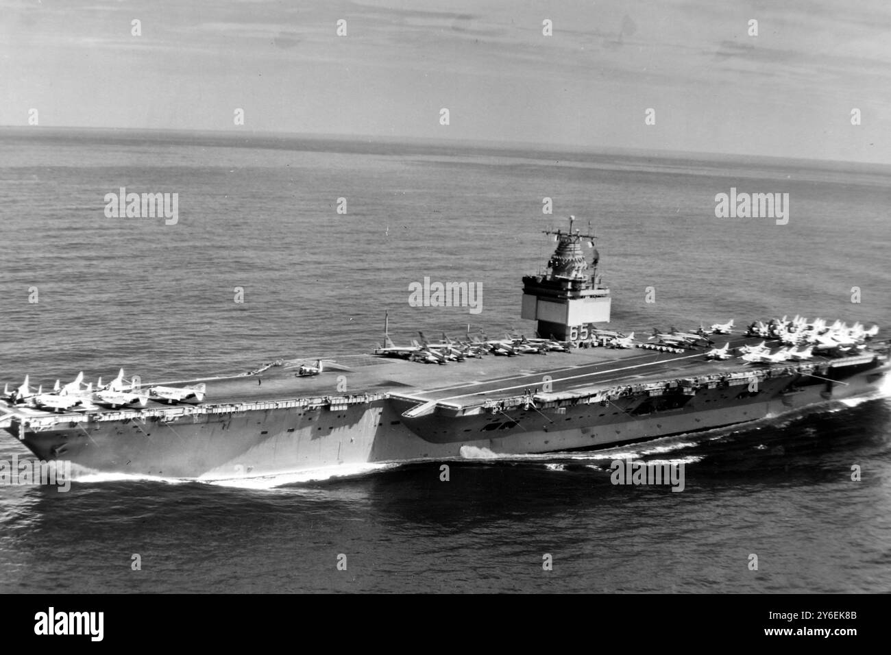US NAVY USS ENTERPRISE NUCLEAR POWERED AIRCRAFT ; 23 OCTOBER 1962 Stock ... US NAVY USS ENTERPRISE NUCLEAR POWERED AIRCRAFT ; 23 OCTOBER 1962 Stock ...