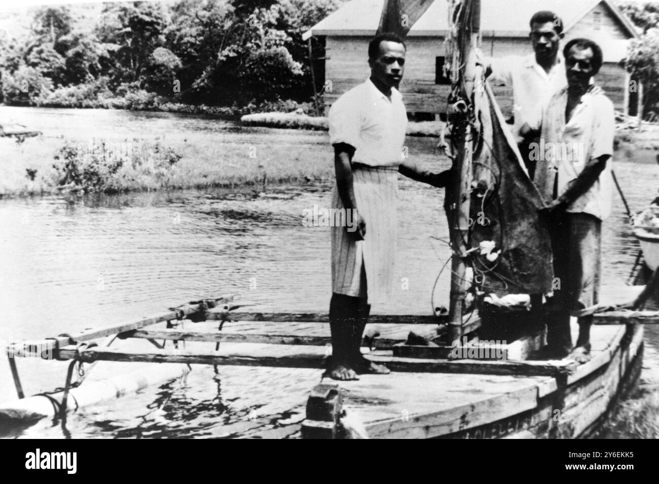 SHIPS SURVIVAL TONGAN CASTAWAY RAFT INSPECTED BY FIJIANS ; 22 OCTOBER ...