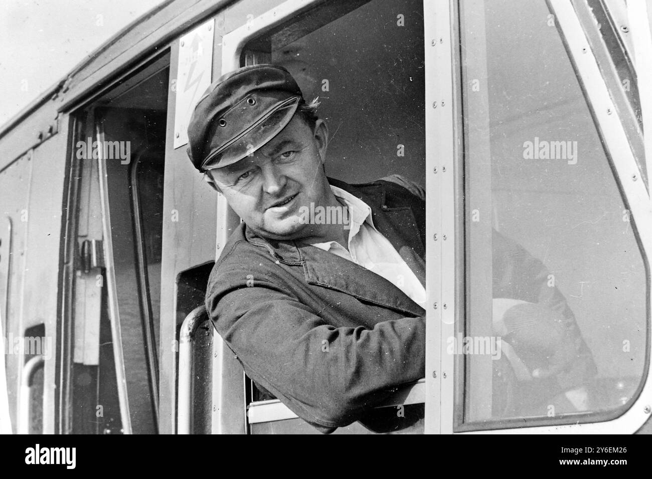 JACK ELLIS BR TRAIN DRIVER IN CORNWALL ; 19 OCTOBER 1962 Stock Photo ...