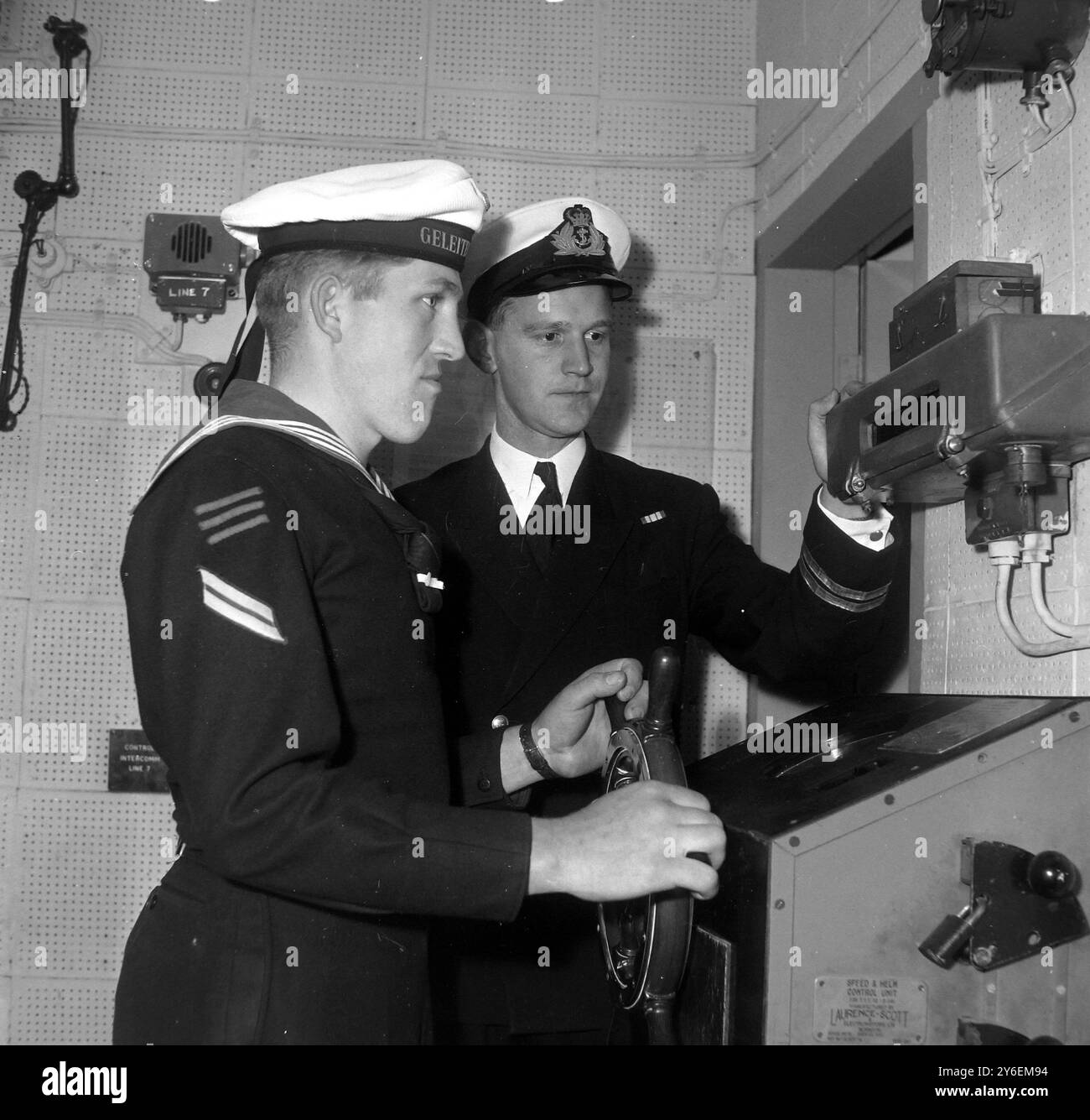 GERMAN CREW TRAIN IN PORTLAND / ; 18 OCTOBER 1962 Stock Photo - Alamy