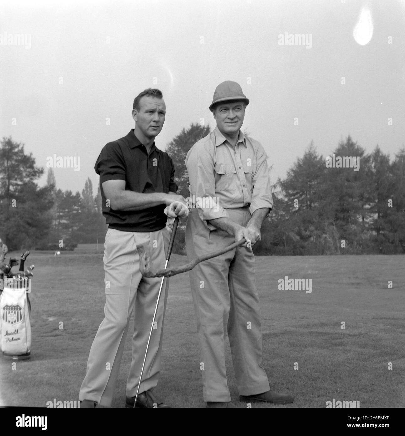 BOB HOPE WITH ARNOLD PALMER PLAY GOLF IN BENHAM / ; 15 OCTOBER 1962 ...
