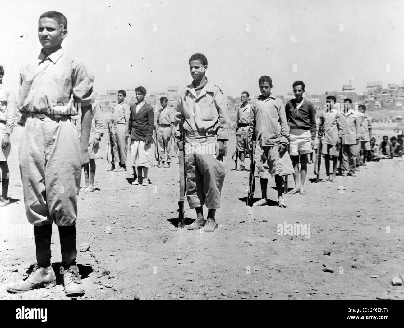 Army training 1960 hi-res stock photography and images - Alamy