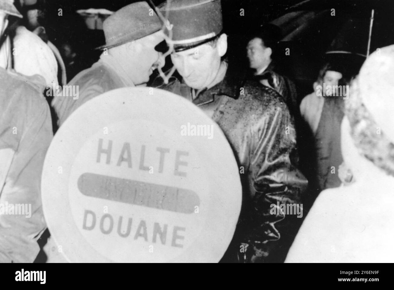 CUSTOM OFFICER FRANCE MONACO BORDER ; 13 OCTOBER 1962 Stock Photo - Alamy