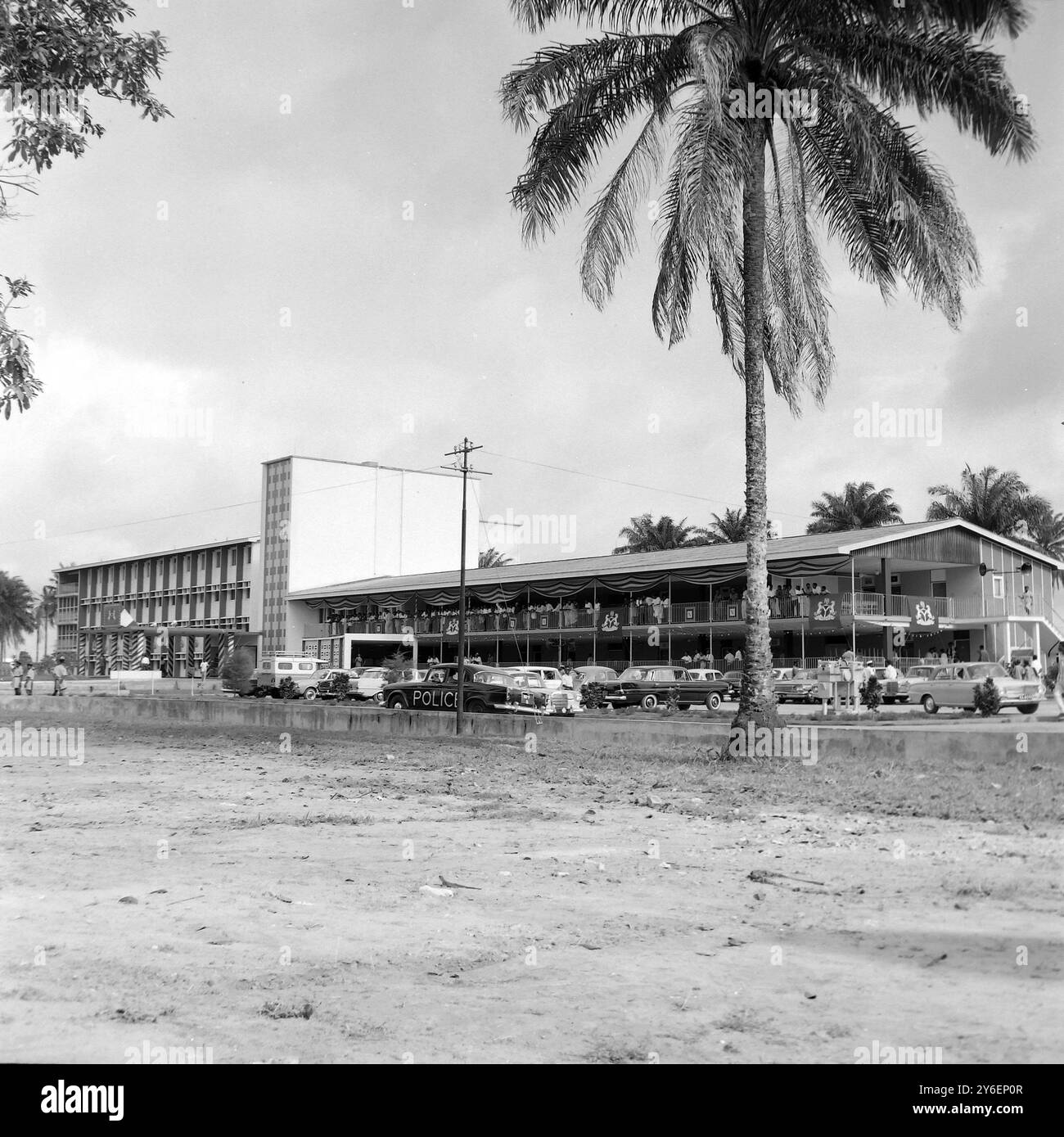 Lagos university teaching hospital hi-res stock photography and images ...