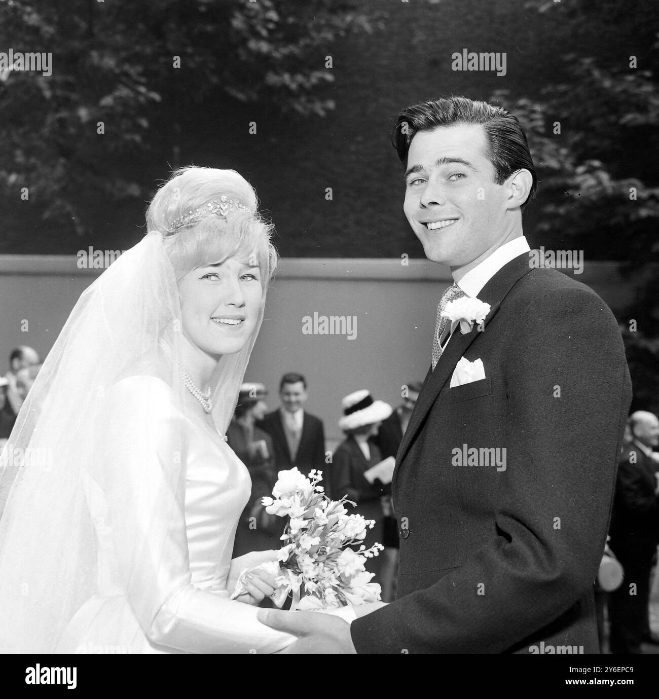 Robin lloyd hi-res stock photography and images - Alamy
