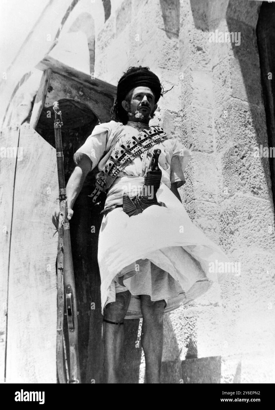 Yemen soldier hi-res stock photography and images - Alamy