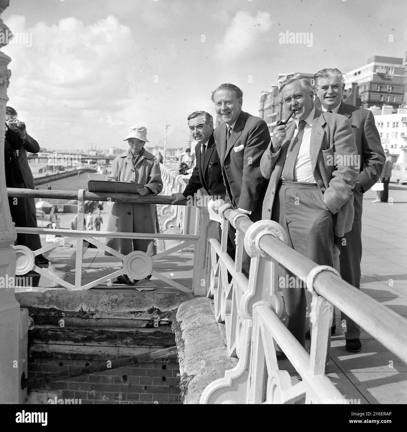HUGH GAITSKELL ON BRIGHTON PROMENADE / ; 29 SEPTEMBER 1962 Stock Photo ...