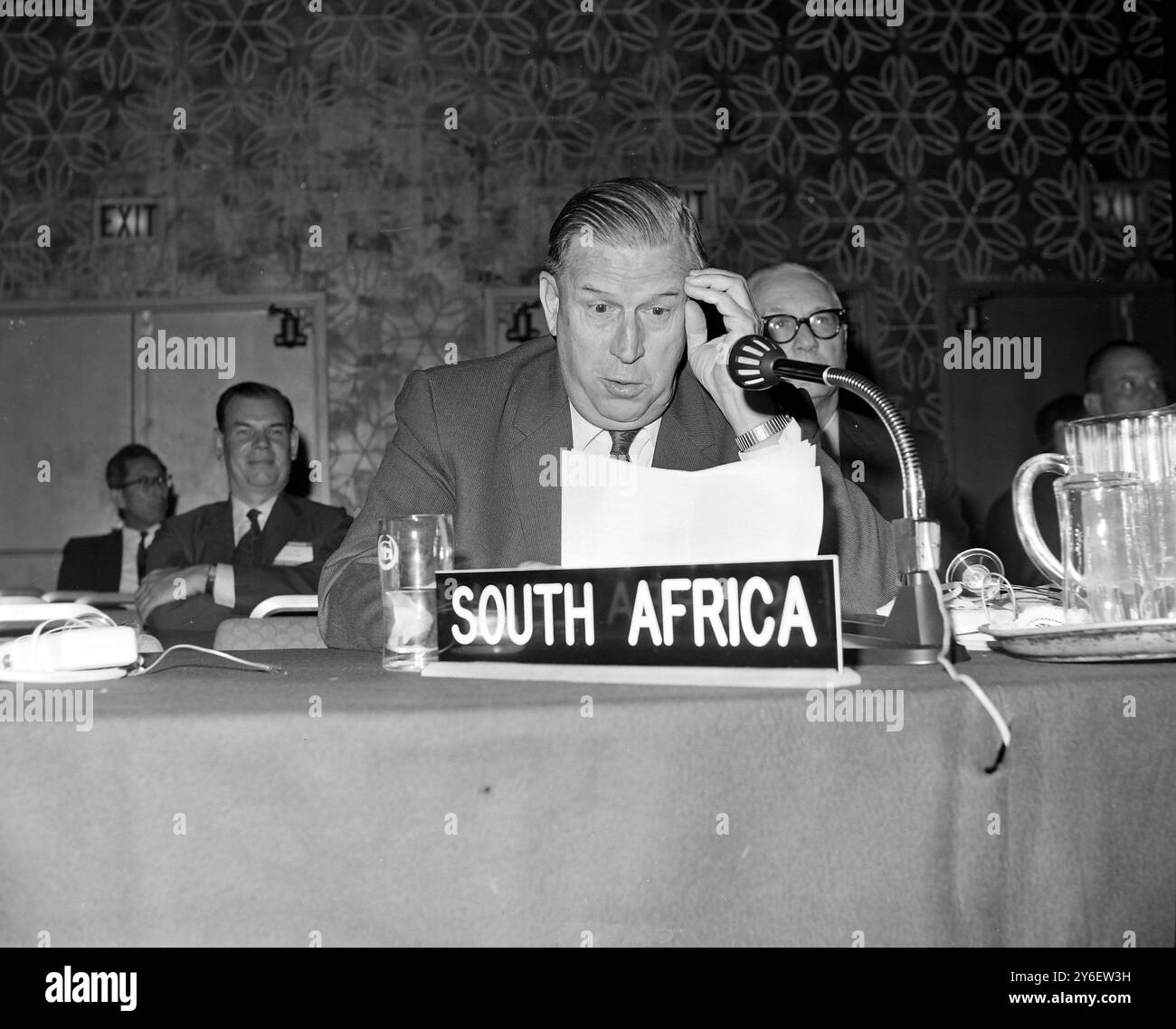 WORLD BANK CONFERENCE IN WASHINGTON - DONGES OF SOUTH AFRICA ; 20 ...