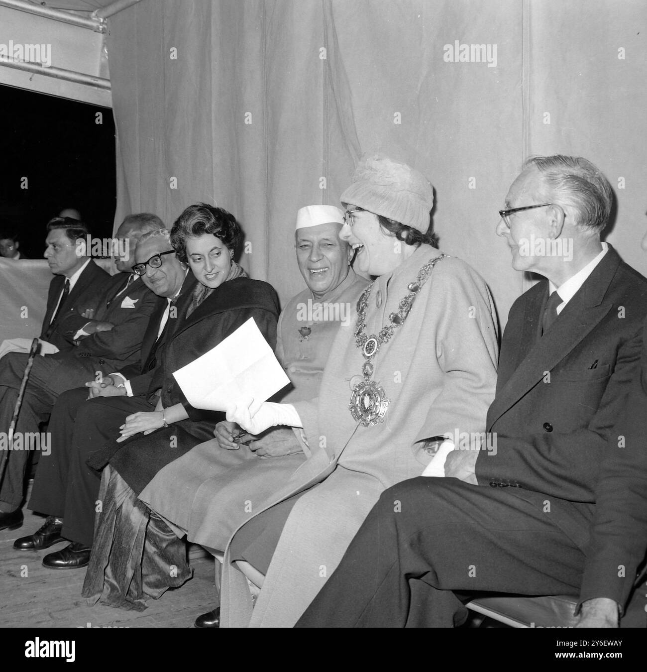 GRACE LEE WITH KRISHNA MENON, JAWAHARLAL NEHRU AND INDIRA GANDHI IN ...