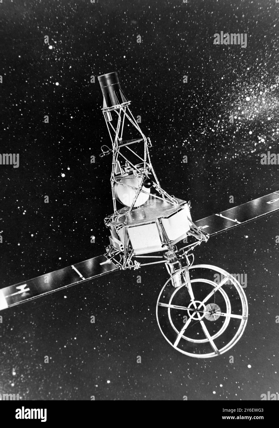 SATELLITES ARTISTS CONCEPTION OF MARINER II SPACECRAFT ; 18 SEPTEMBER ...