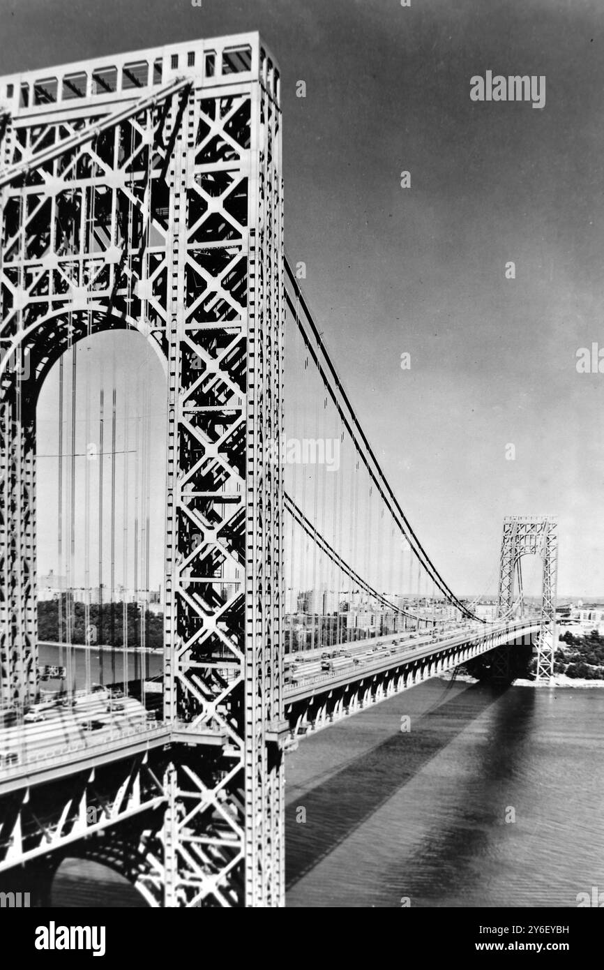 BRIDGES GEORGE WASHINGTON BRIDGE IN NEW YORK ; 30 AUGUST 1962 Stock ...