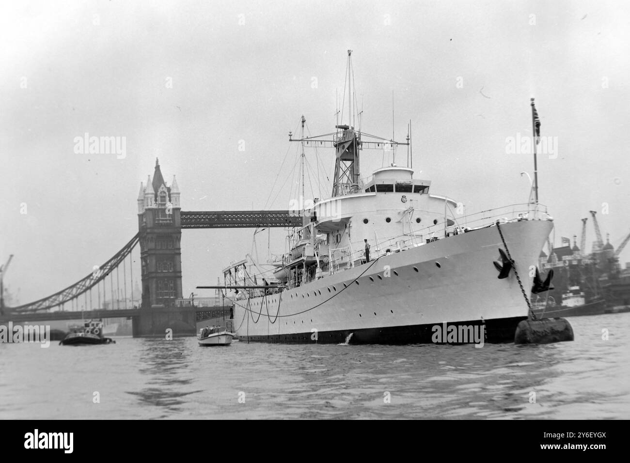 NAVY SHIPS V HMS VIDAL MOORED LONDON NEAR TOWER BRIDGE ; 28 AUGUST 1962 ...