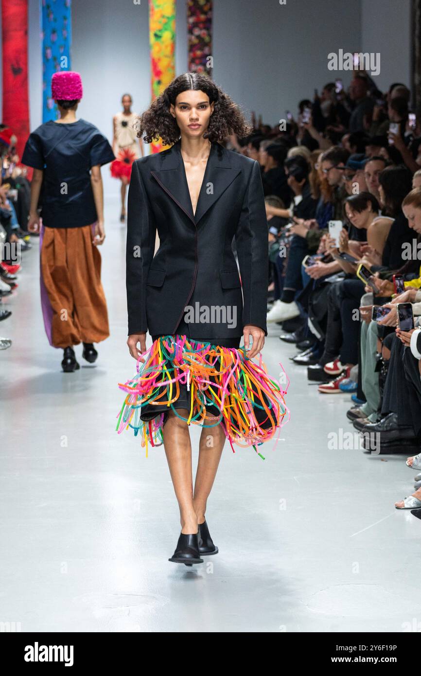 Paris, France. 25th Sep, 2024. A model walks the runway during the ...