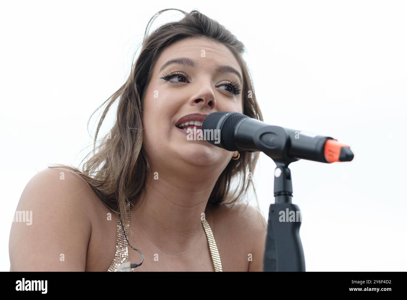 Singer Ana Guerra presents her latest album 'Sin Limites' at UMusic ...