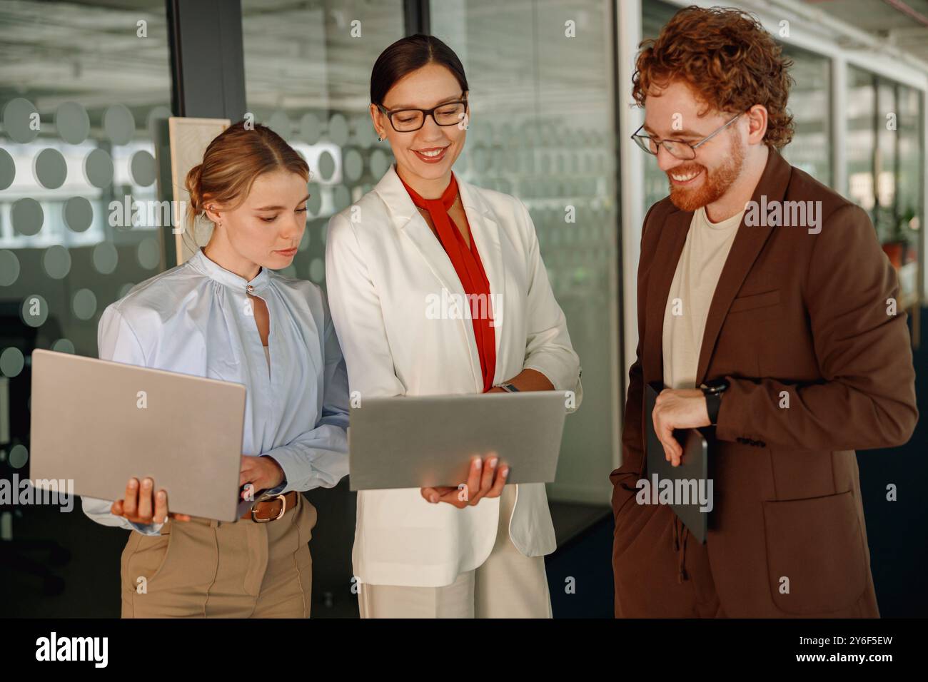 Promoting teamwork in the modern office is essential for boosting ...