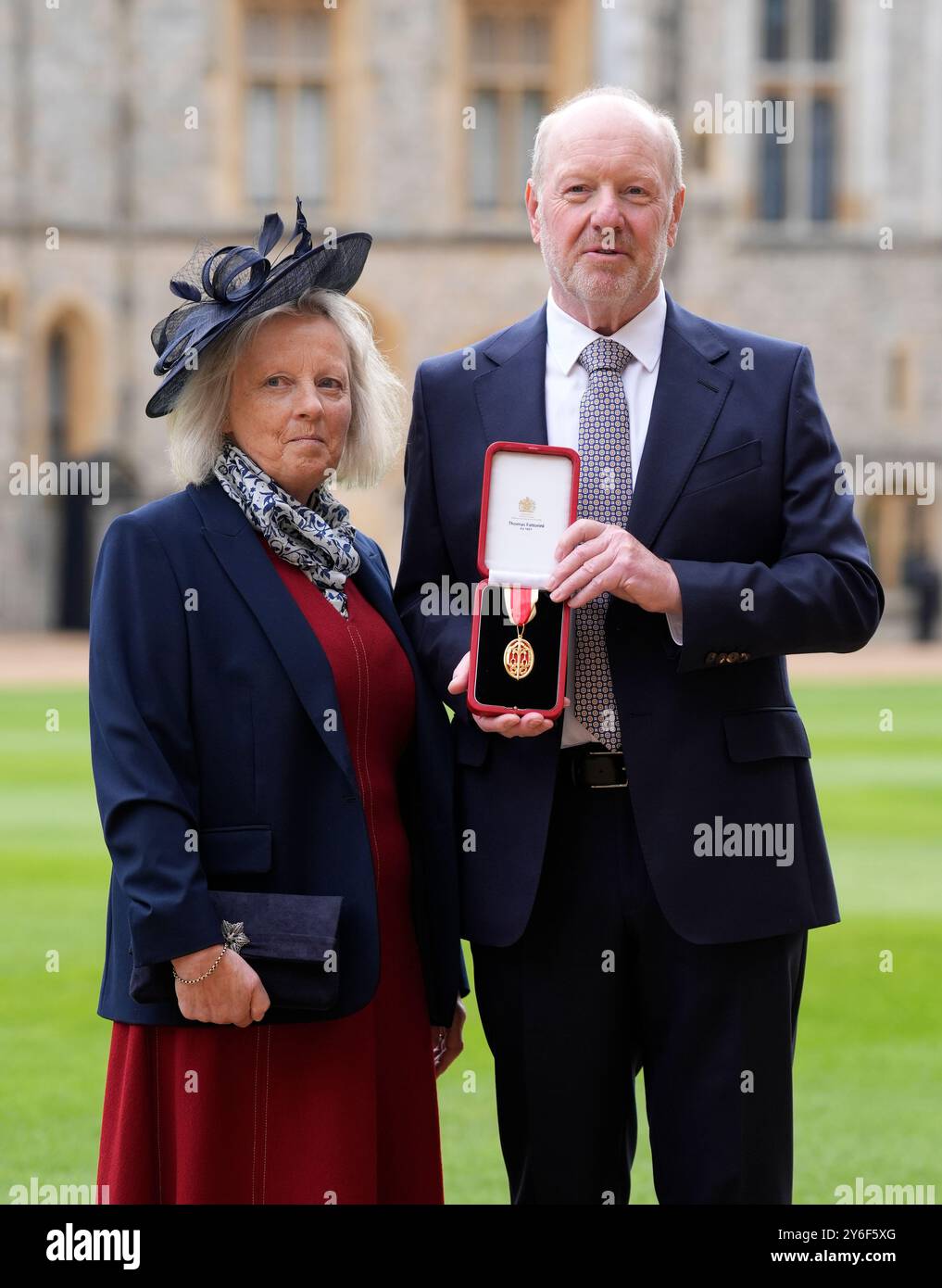 Wife of sir alan bates hi-res stock photography and images - Alamy