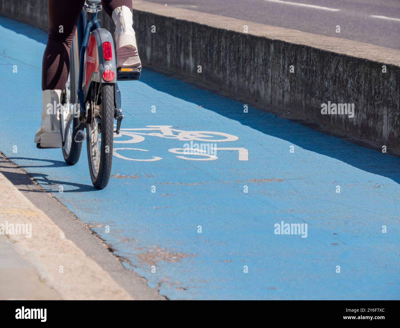 Cycle Superhighway, CS7 cycle route, Southwark Bridge London,with ...