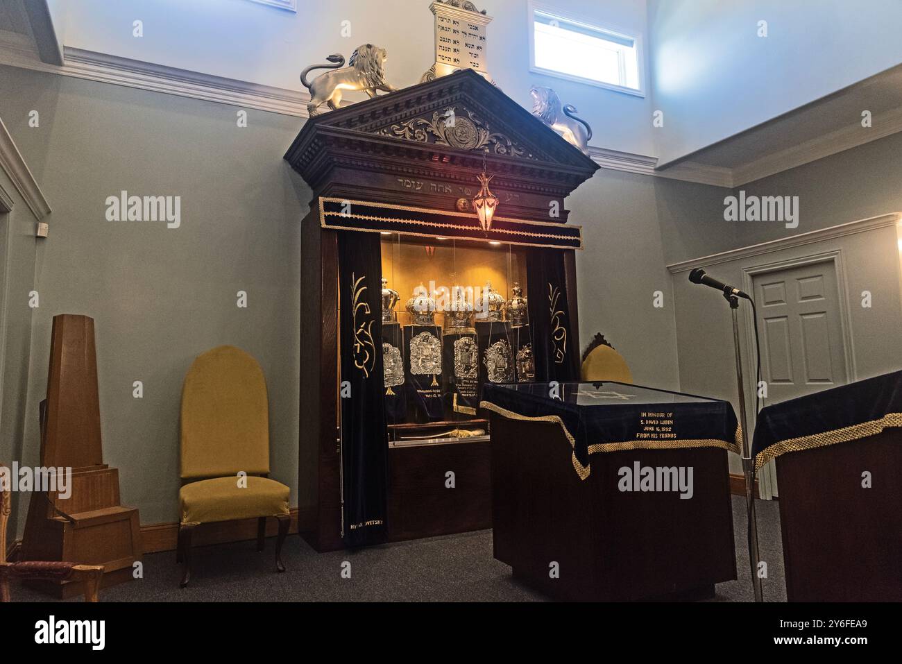 Saint identification hi-res stock photography and images - Alamy