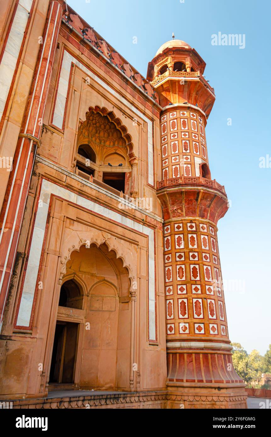 Entrance building of Humayun's Tomb, New Delhi, India Stock Photo - Alamy