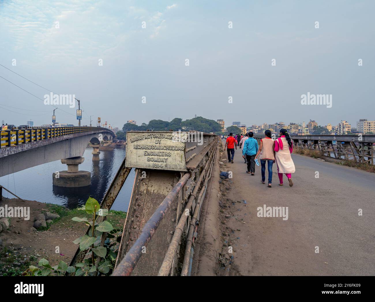 18 Oct 2018 Ulhas River Creek Bridge on Kalyan Bhiwandi Road Kon Gaon ...