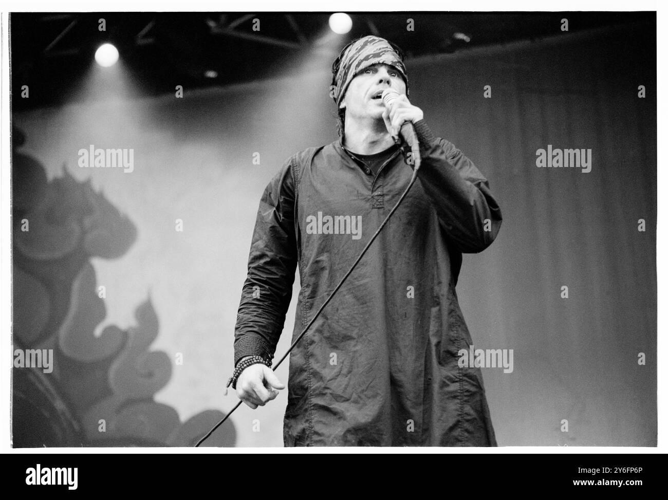 IAN ASTBURY, THE CULT, READING FESTIVAL, 2001. Ian Astbury of the ...