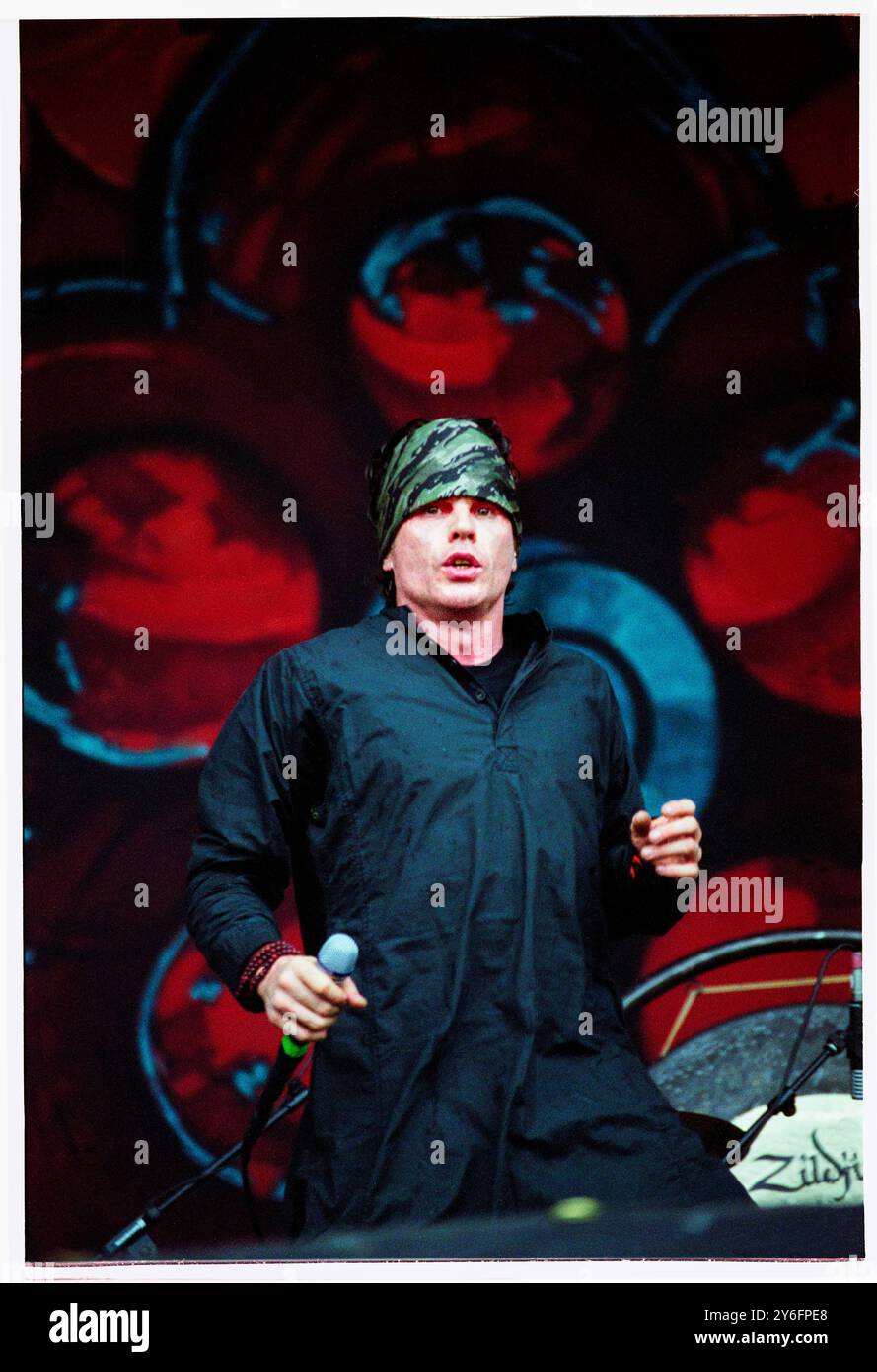 IAN ASTBURY, THE CULT, READING FESTIVAL, 2001. Ian Astbury of the ...