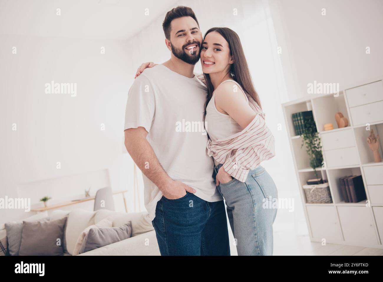 Photo of cheerful cute young couple enjoy weekend couple wife husband ...