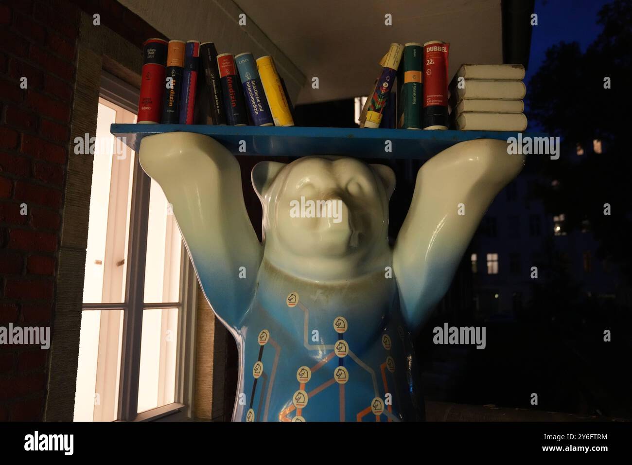 Springer nature publisher hi-res stock photography and images - Alamy