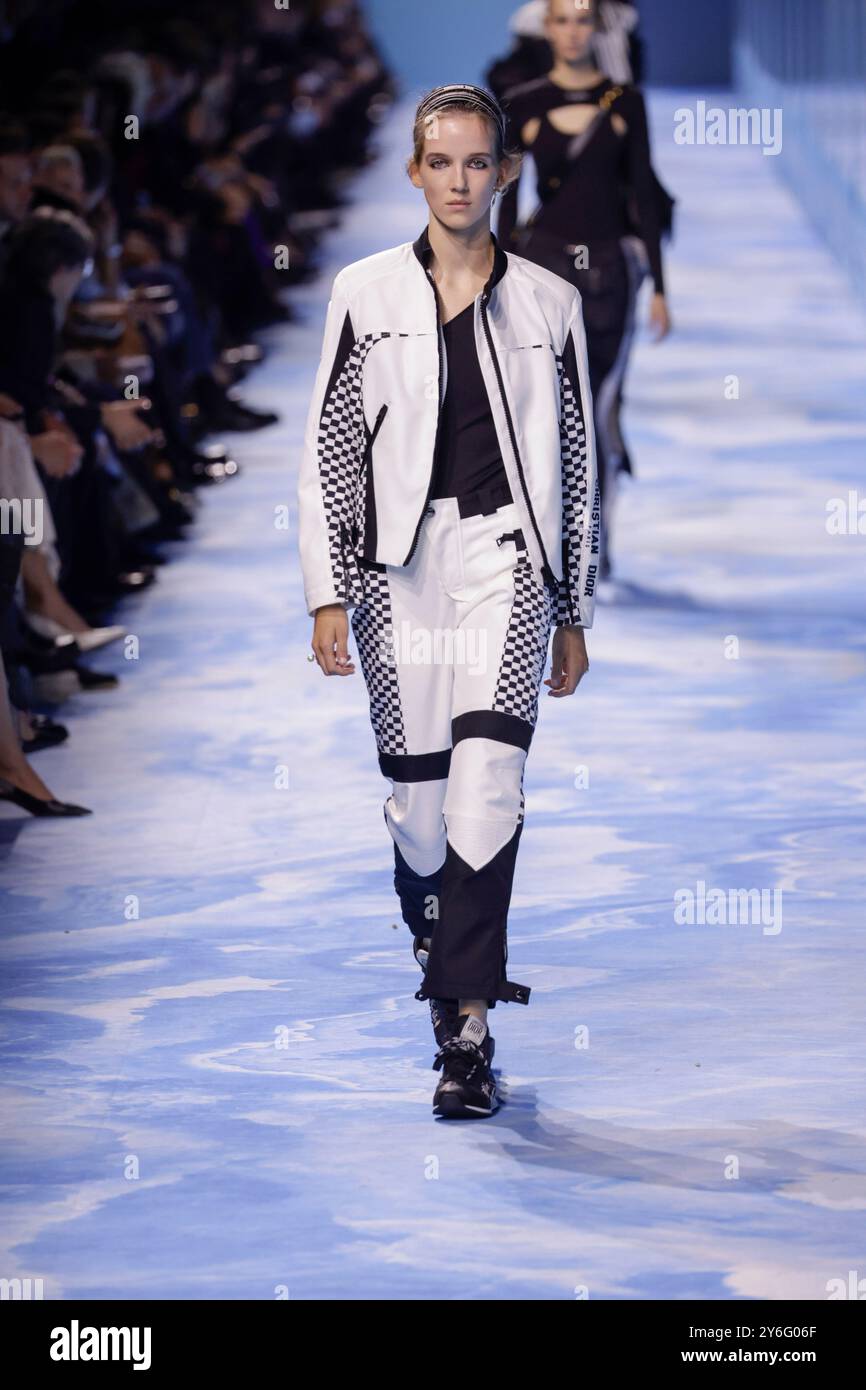 Paris, France. 24th Sep, 2024. Model An Deseyn is seen on the catwalk ...
