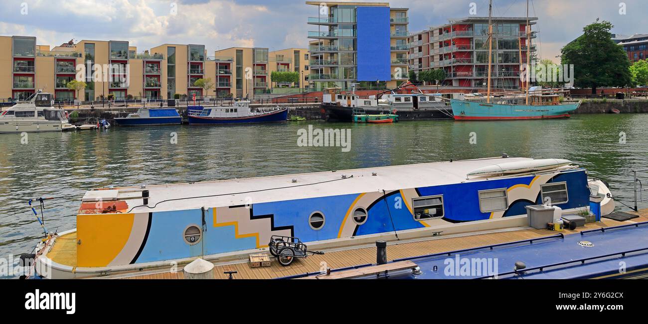 Colourful narrow boat, Bristol floating harbour, West of England, UK ...