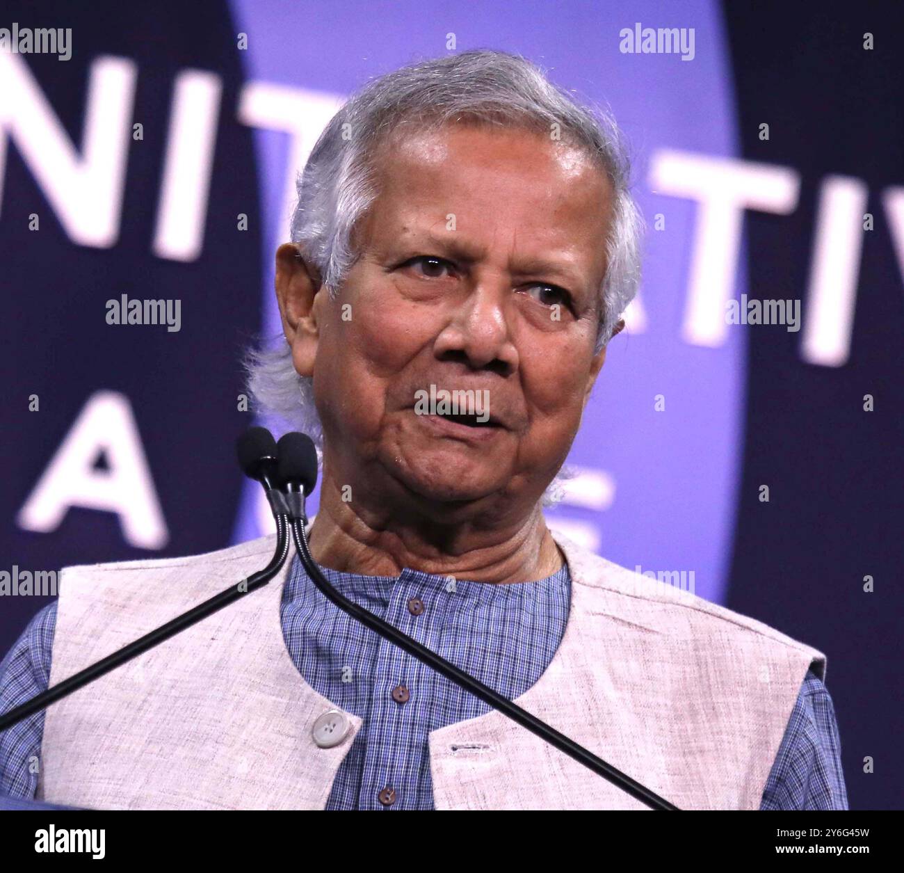 Dr muhammad yunus usa hi-res stock photography and images - Alamy