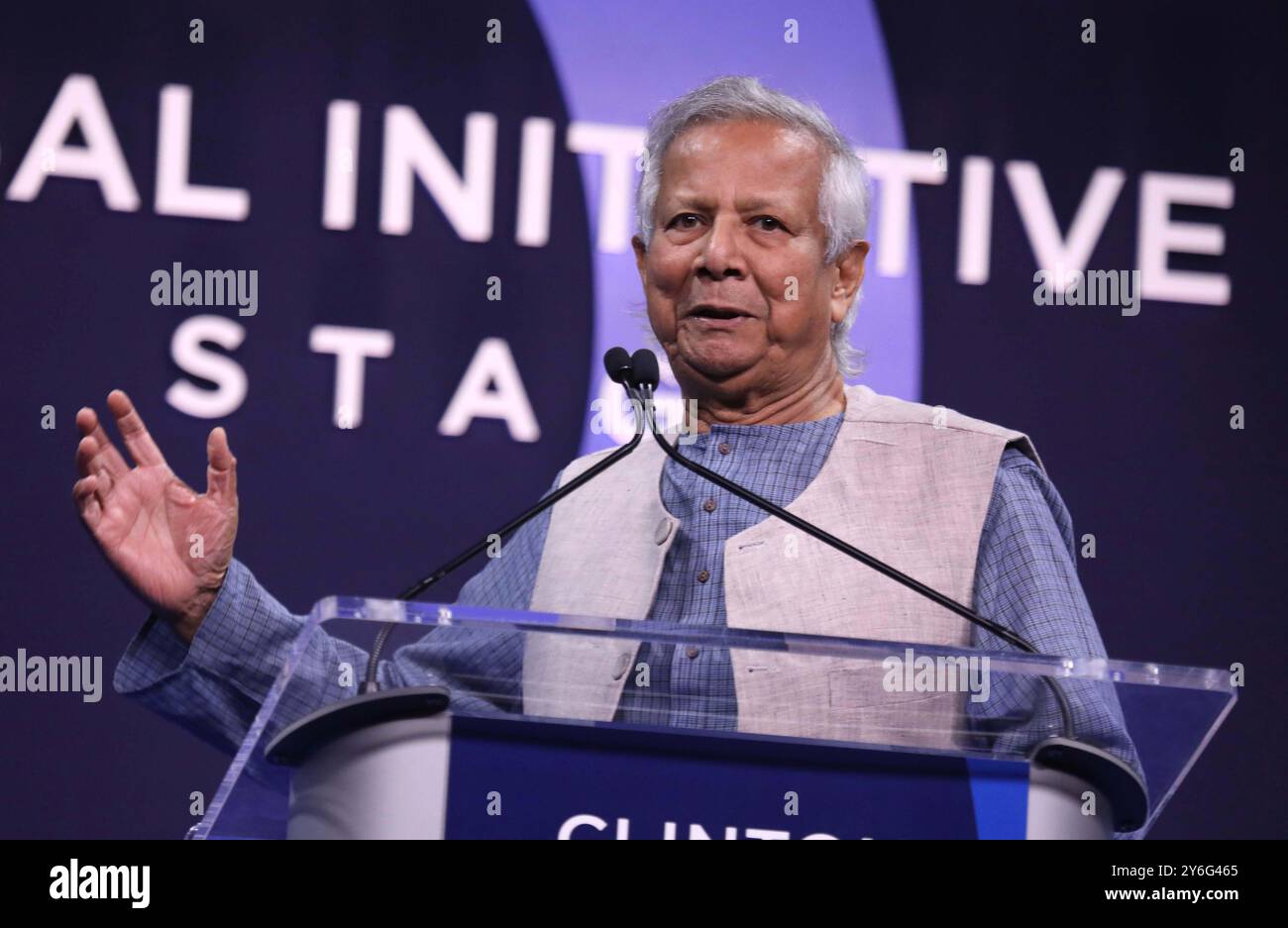 Dr muhammad yunus usa hi-res stock photography and images - Alamy