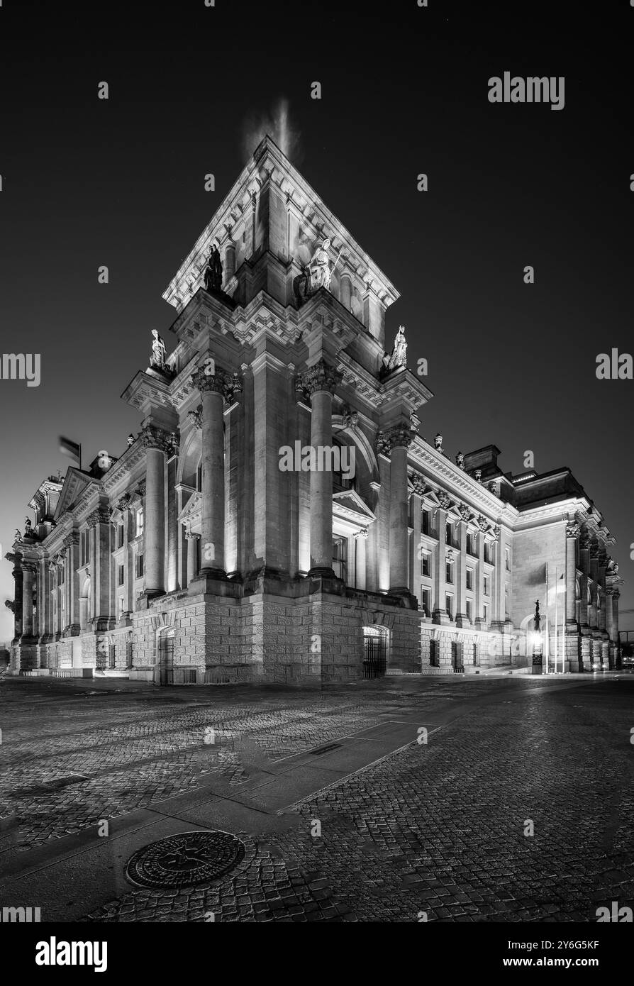 Reichstag berlin germany deutschland Black and White Stock Photos ...
