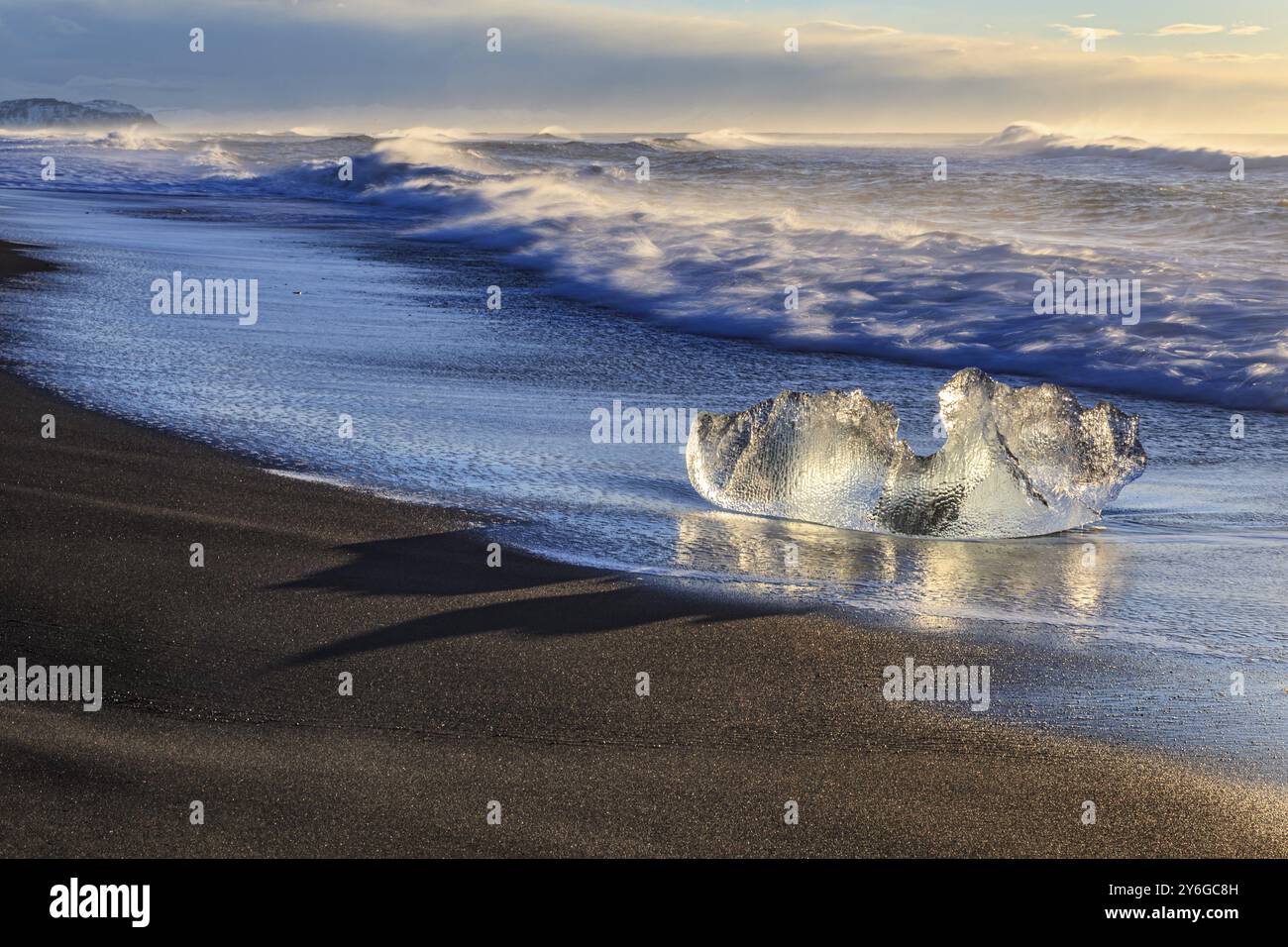 Ice floes on the beach, waves, sunny, morning mood, winter, Diamond ...
