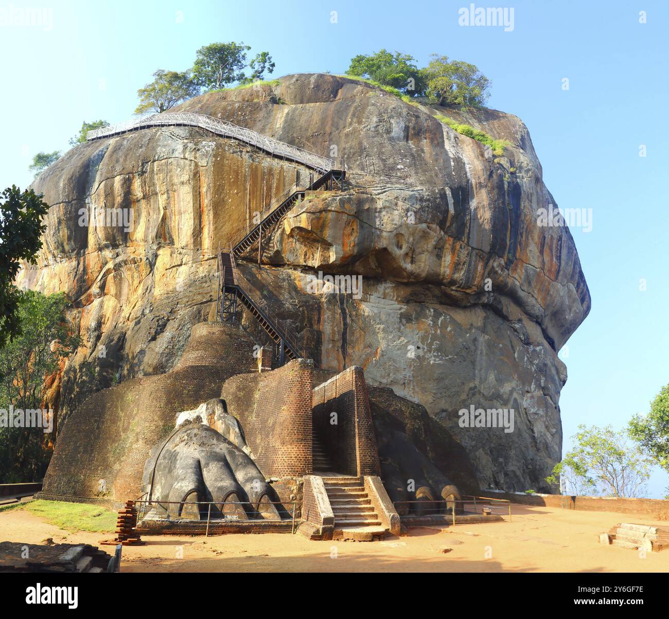 Sigiriya rock fortress in central hi-res stock photography and images ...