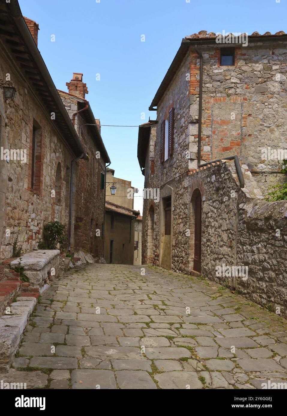 Street and houses in old Italy town Stock Photo - Alamy