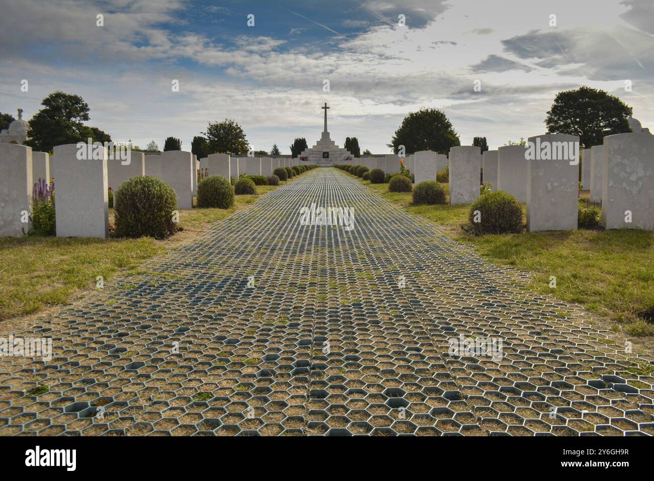 Ypres, Passchendaele, Belgium 08/2018: graves of Tyne Cot military ...